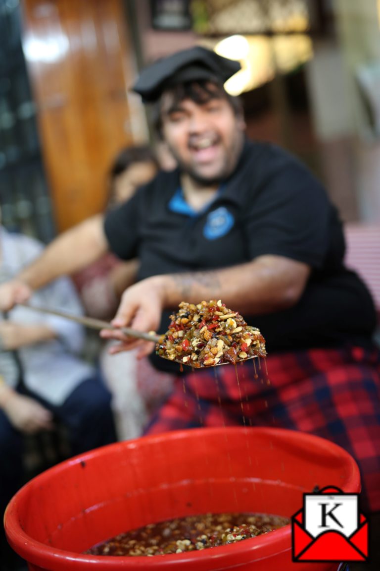 Cake Mixing at Bon Appetit, Salt Lake | The Kolkata Mail