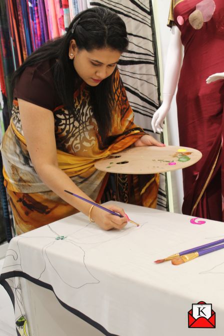 Limited Edition of Hand Printed Saris | The Kolkata Mail